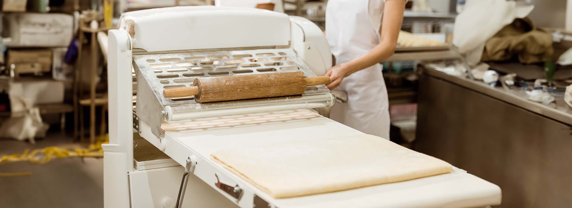 Dough Sheeter: Pengertian dan Manfaatnya Industri Bakery