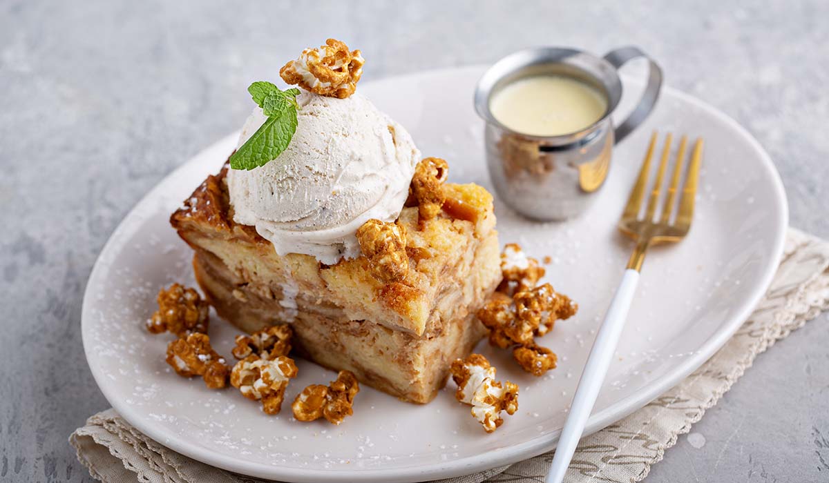 Bread Pudding: Sejarah, Jenis, dan Cara Membuatnya