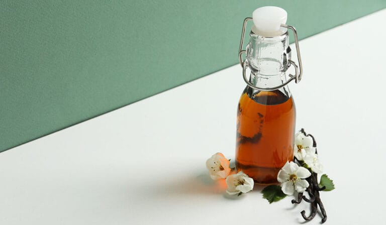 Vanilla Essence: Pengertian, Proses Produksi, dan Kegunaannya