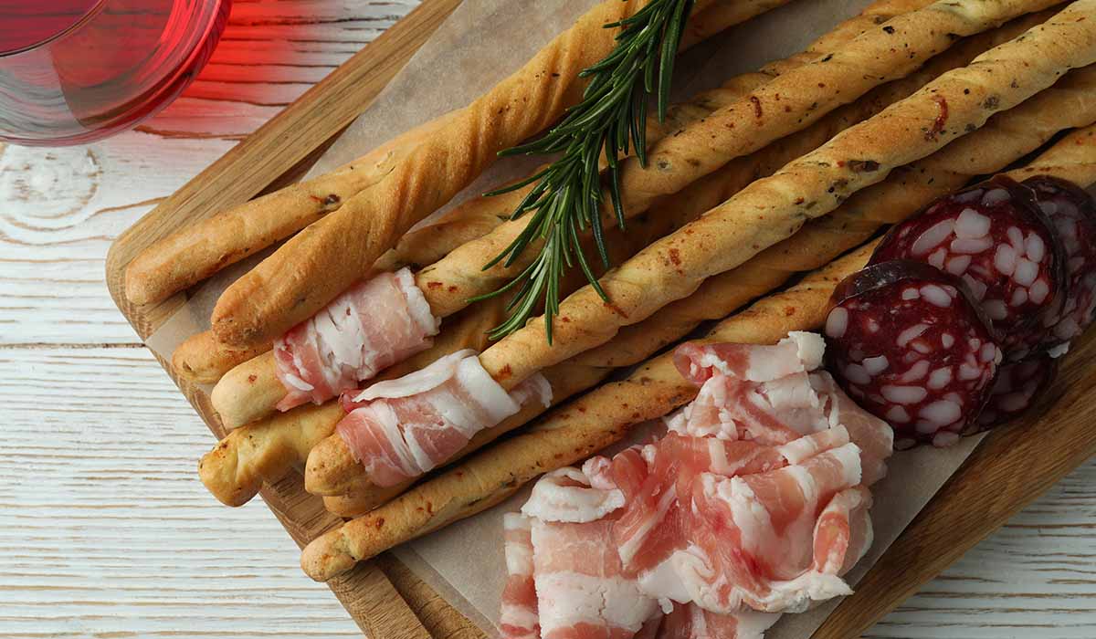 Bacon adalah: Daging, Karakteristik dan Implementasinya Pada Pastry