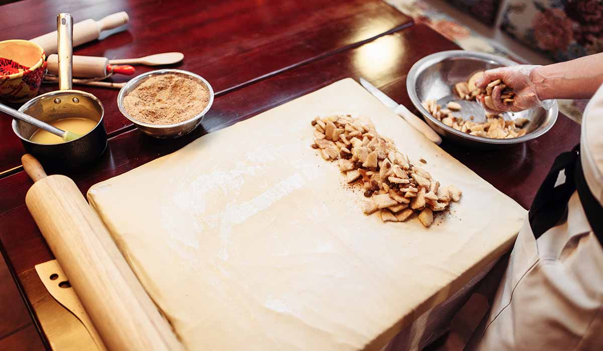 Kreatif di Dapur dengan Sheet Puff Pastry: Renyah, Praktis, Estetik!