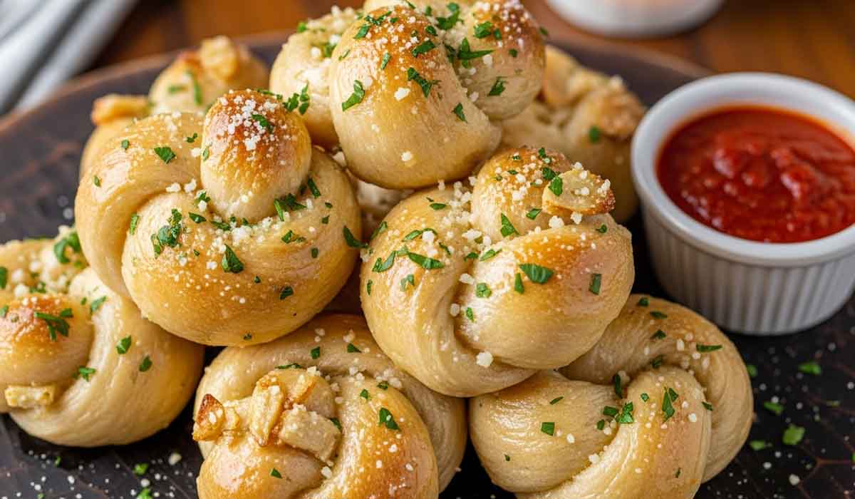 Lezatnya Garlic Bread: Cita Rasa Sederhana yang Mendunia